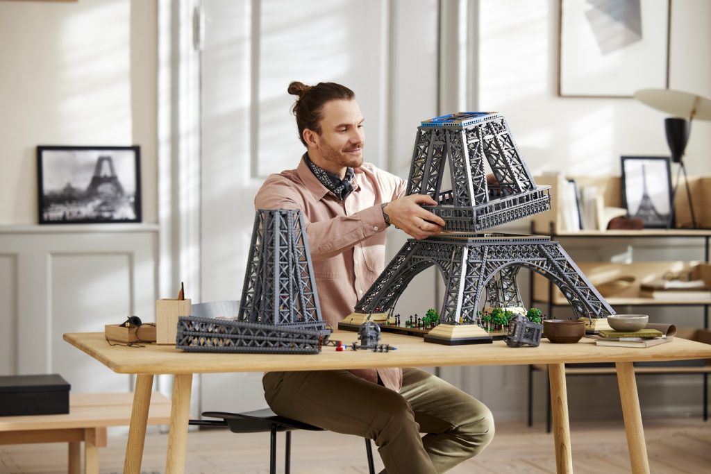 Wieża Eiffla z klocków LEGO | ISBtech.pl